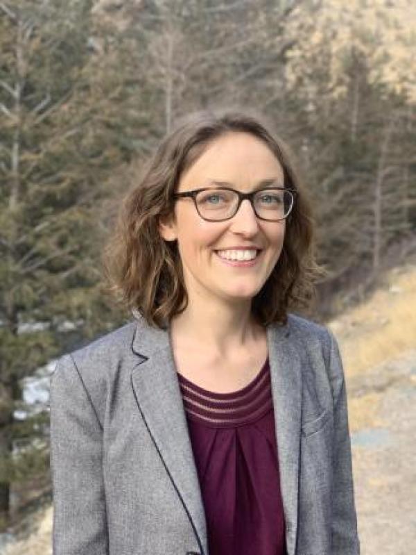 Chloe East Explains How Immigrants Help the Aggregate Economy | Deans ...