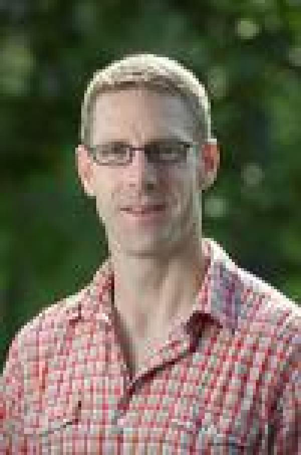 Gregory Ragland’s New Research Looks into Fruit Flies’ Impeccable ...